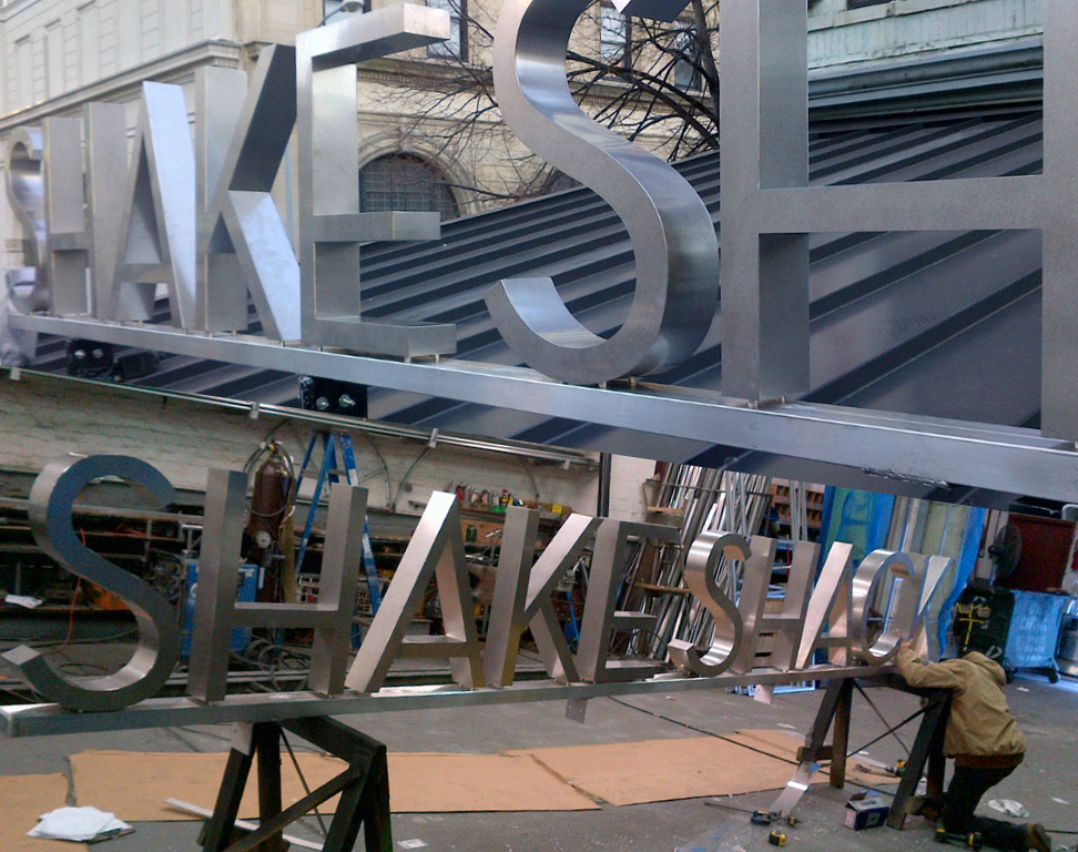 Fabrication | Sign Select
